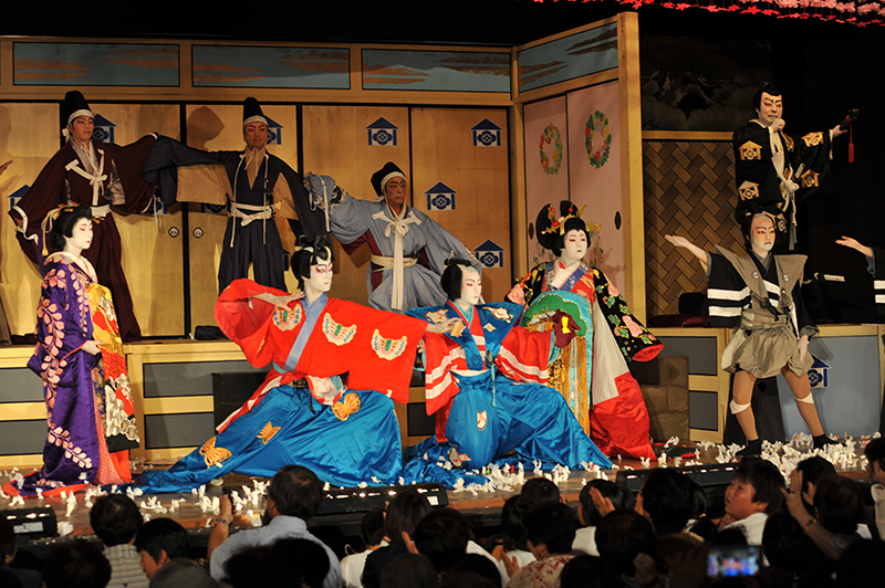 Exploring Traditional Japanese Puppetry: Bunraku, Noh, and Kabuki ...